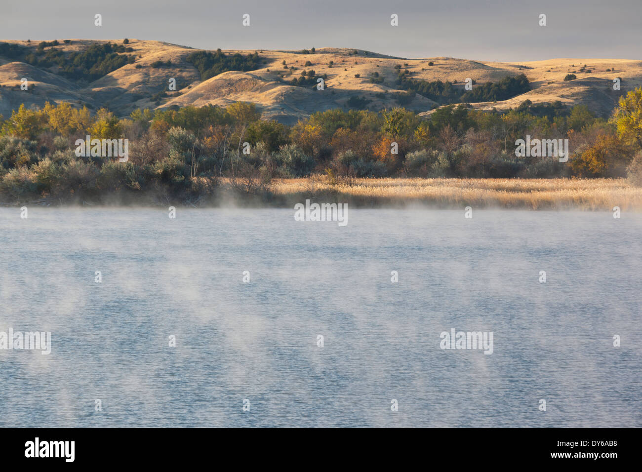 USA, South Dakota, Pierre, autumn morning along the Missouri River ...