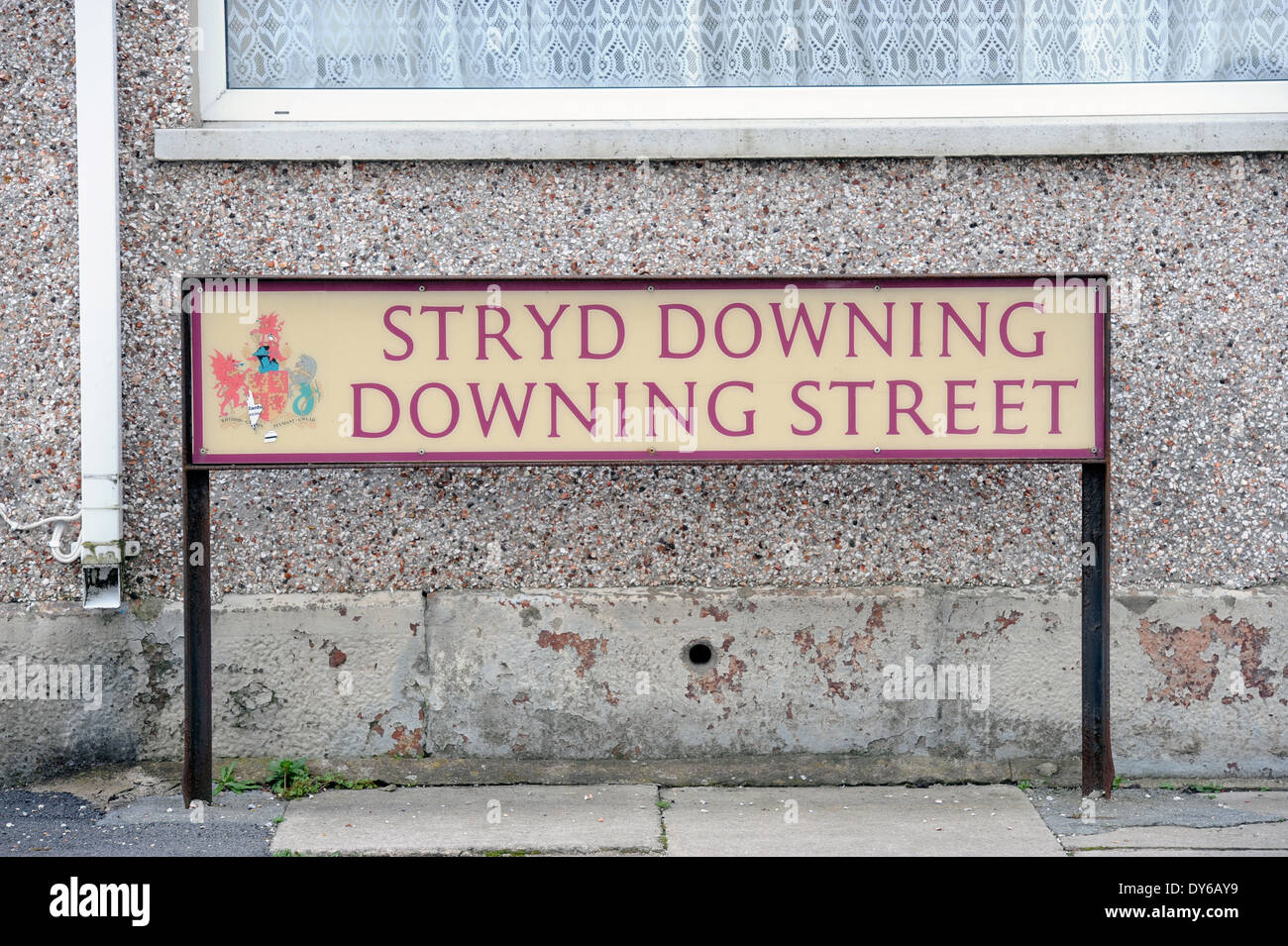 English welsh coat of arms hi-res stock photography and images - Alamy