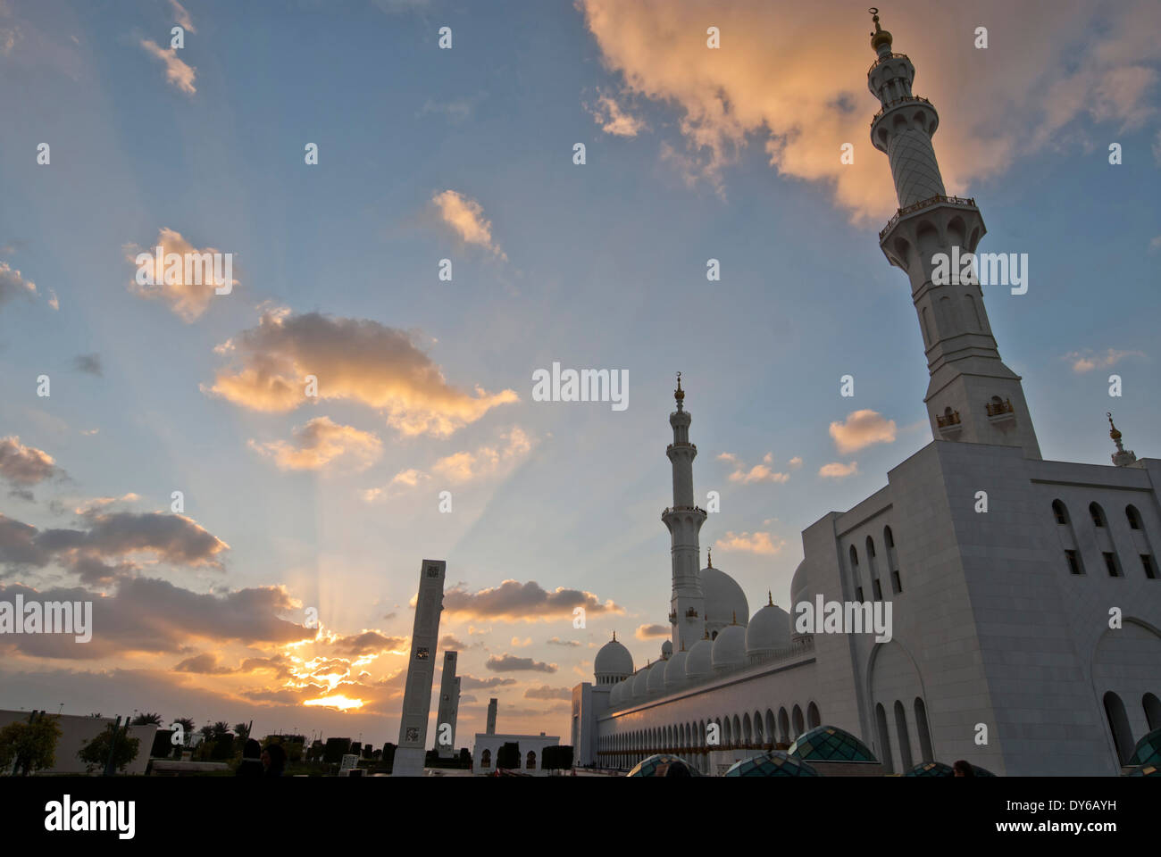 Masjid sheikh zayed hi-res stock photography and images - Alamy