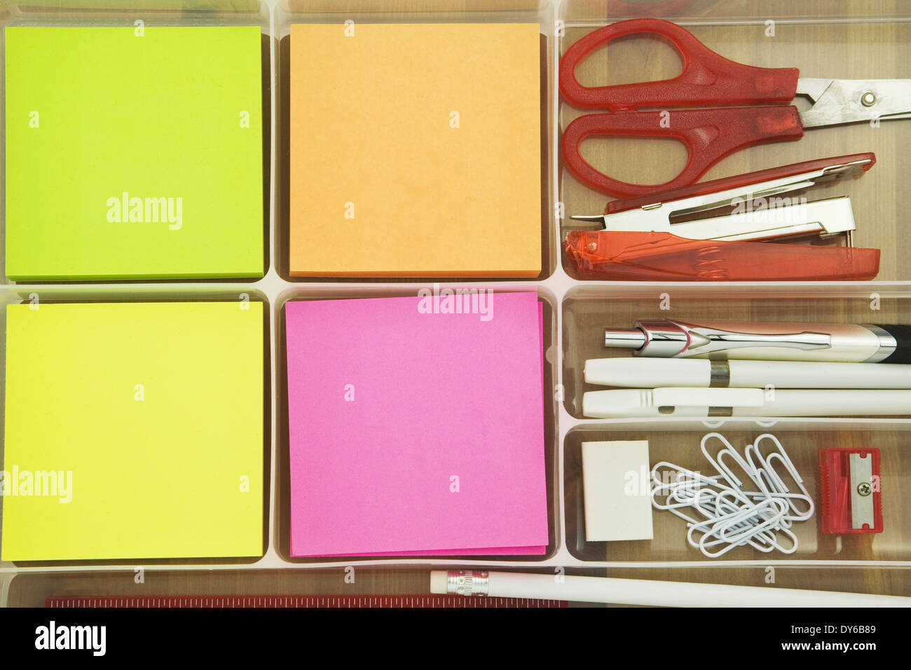 Stationery tray with Four Blank Post-it notes to add your own text ...