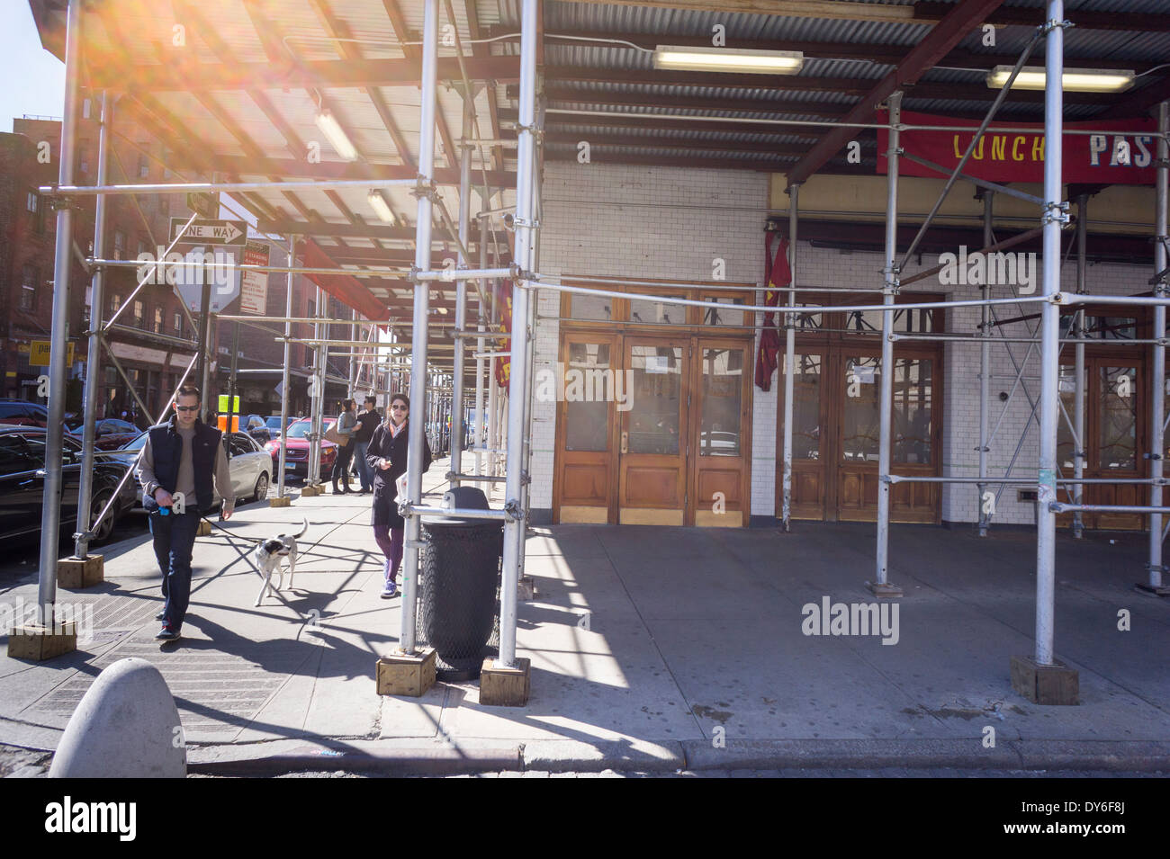 Pastis restaurant hi-res stock photography and images - Alamy