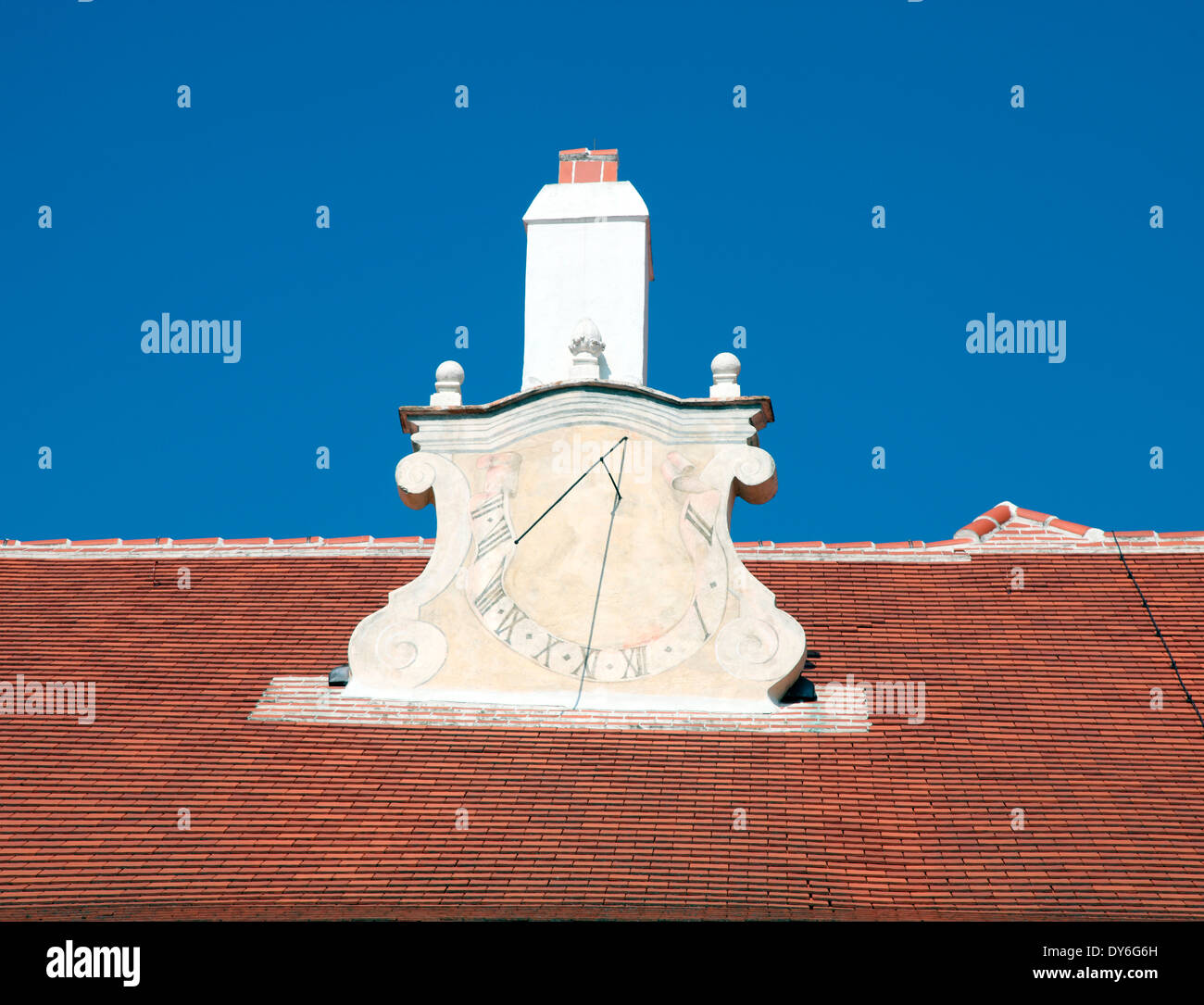 Medieval clock timepiece hi-res stock photography and images - Alamy