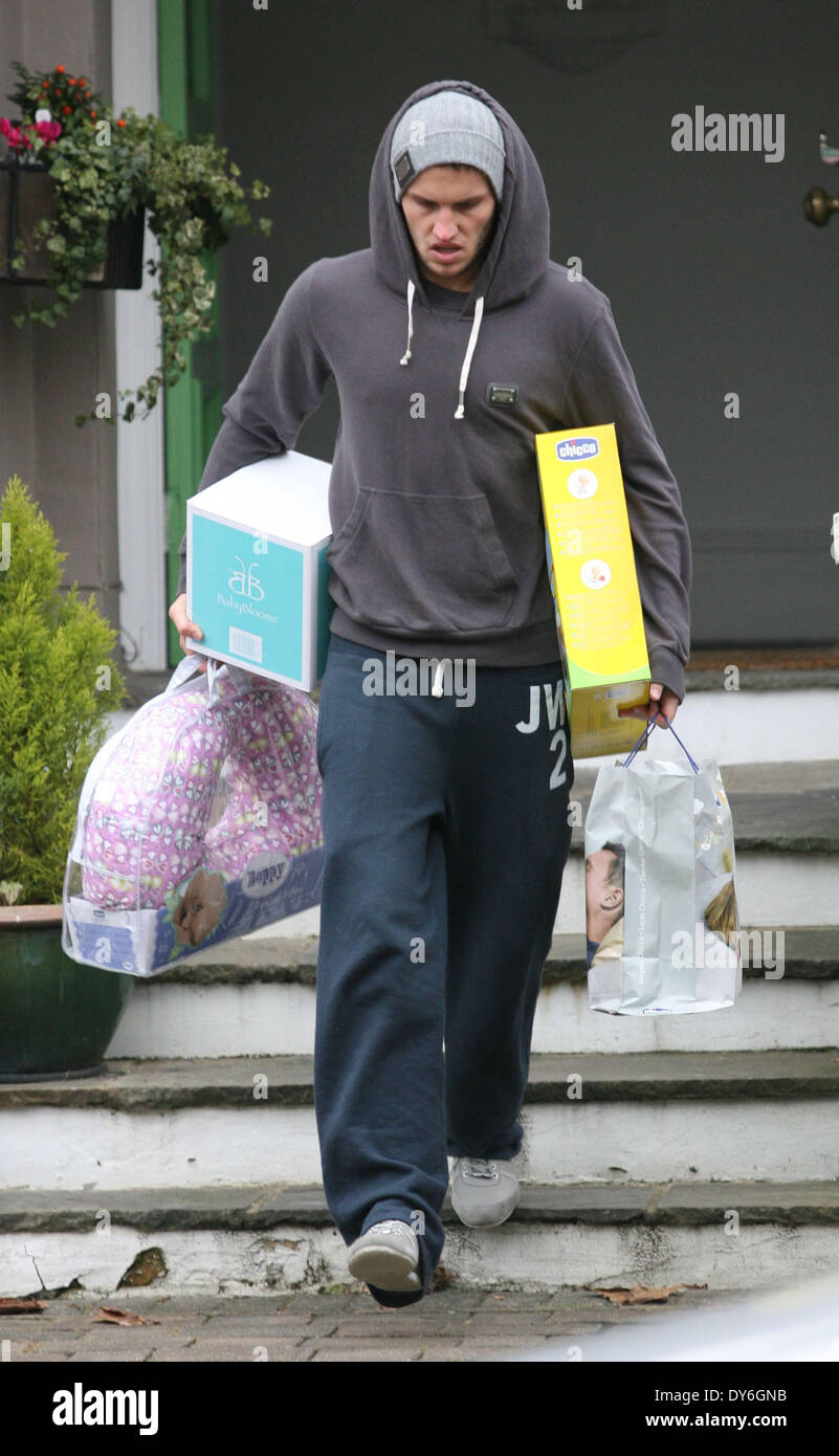 Pregnant Imogen Thomas and Adam Horsely prepare to move homeFeaturing ...