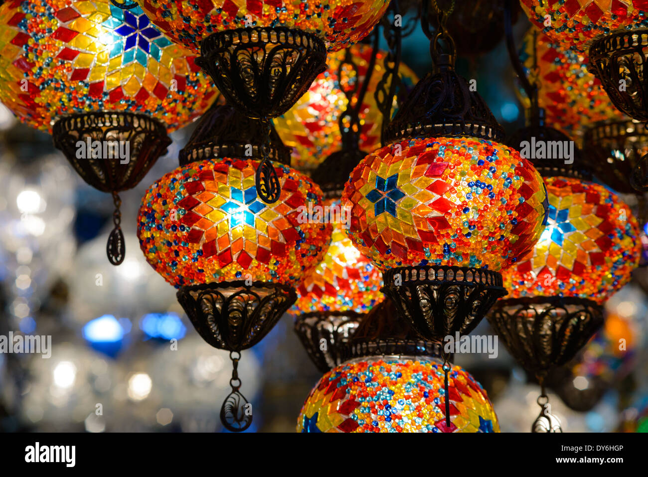 Backgrounds and textures: traditional turkish mosaic lanterns at ...