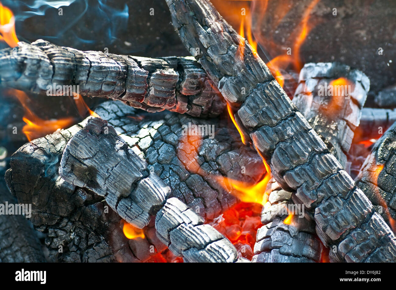 Backyard flame grill hi-res stock photography and images - Alamy