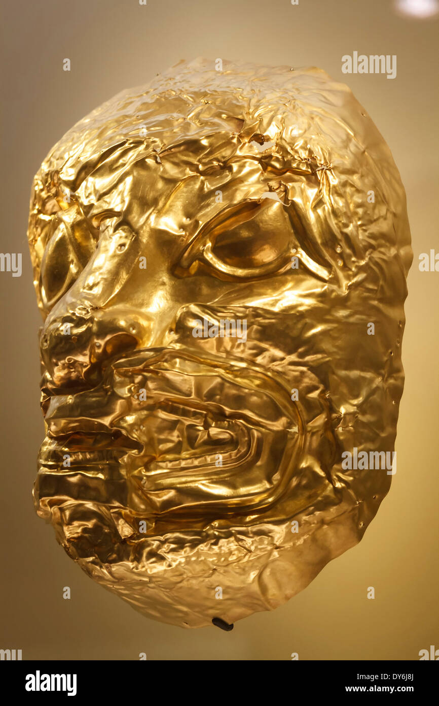 Mask, Columbian gold artifact Stock Photo - Alamy