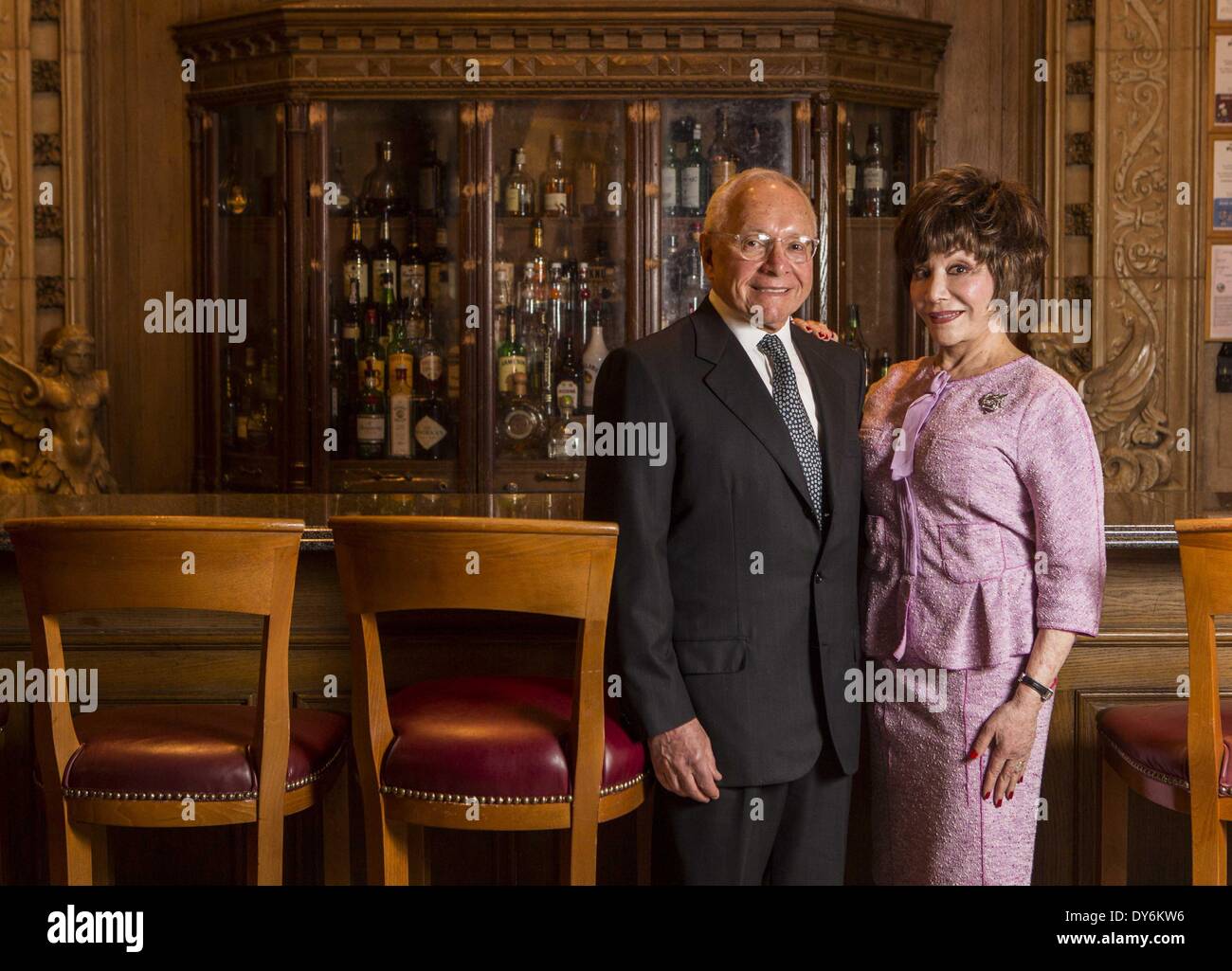 Lynda resnick hi-res stock photography and images - Alamy