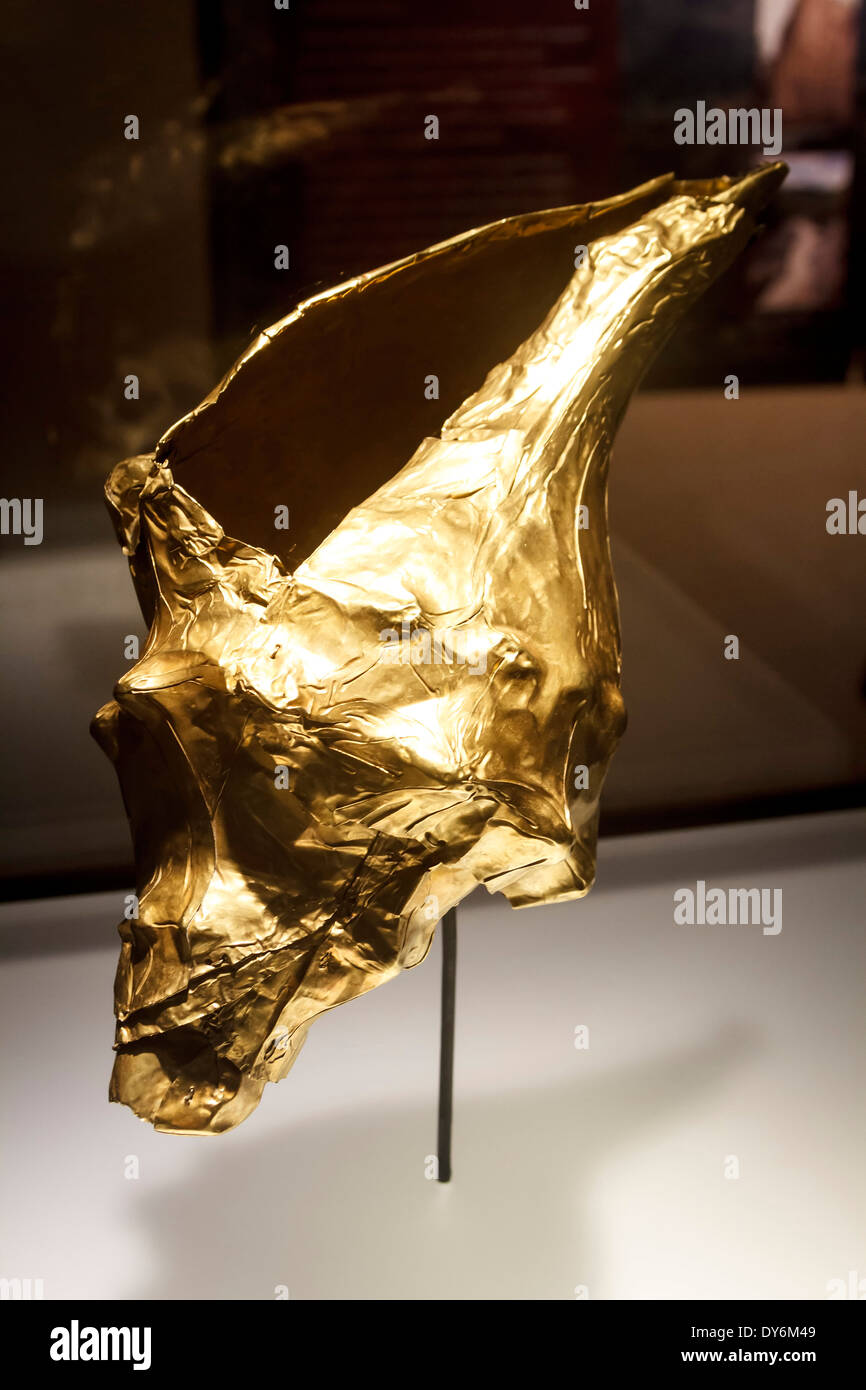 Snail, Columbian gold artifact Stock Photo - Alamy