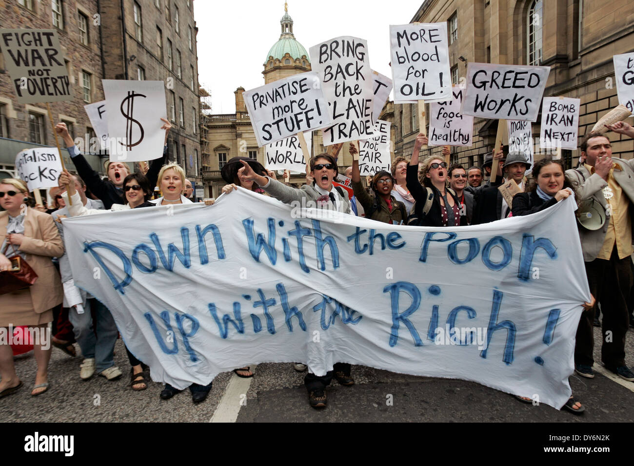 Pro-capitalism protesters oppose the Make Poverty History G8 protest in ...