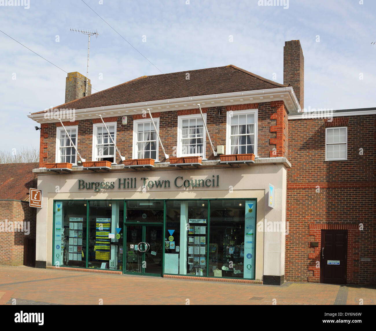 Office building west sussex hi-res stock photography and images - Alamy