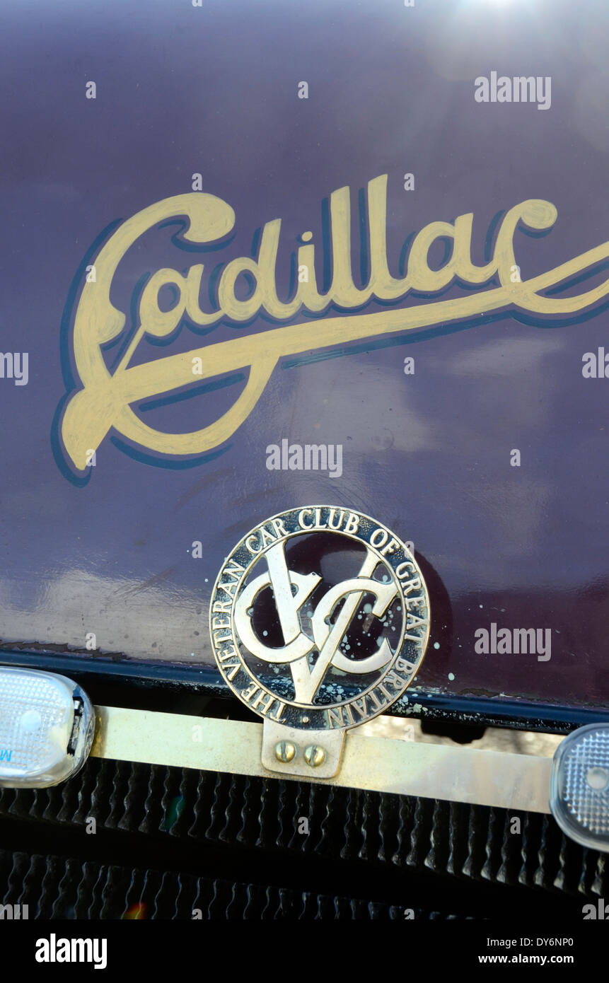 Veteran motor cars from pre-1905 arriving in Brighton at the end of the ...