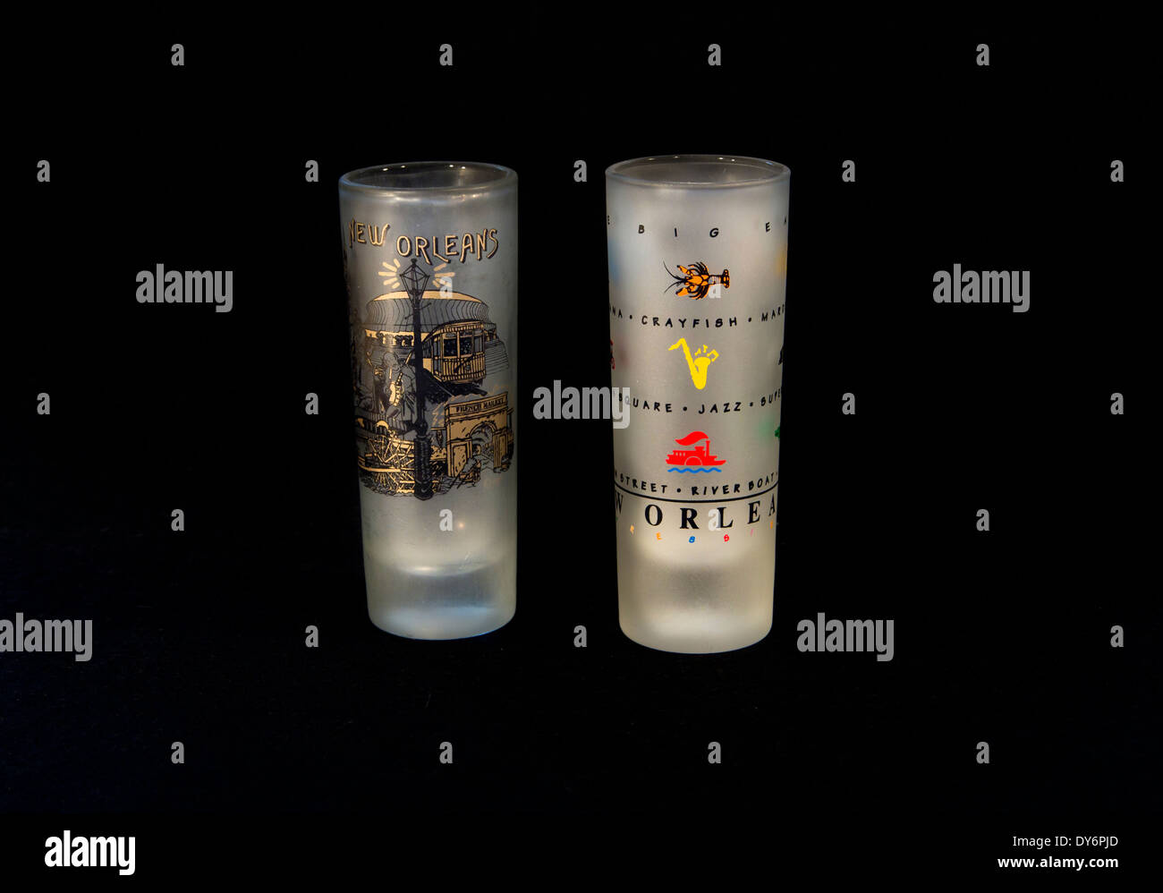 Two shot glasses hi-res stock photography and images - Alamy