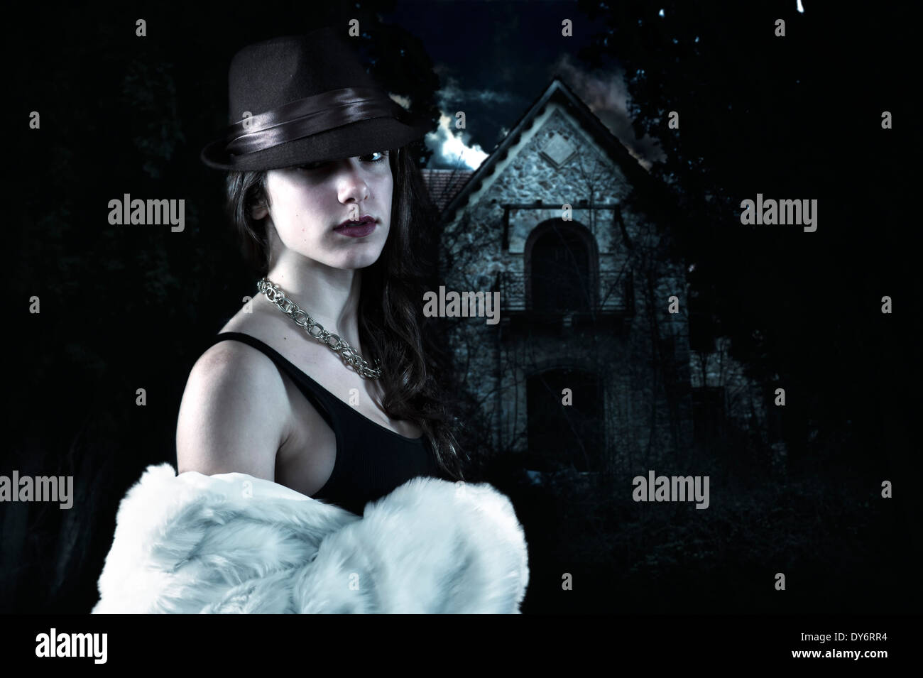 Woman walking alone dark night hi-res stock photography and images - Alamy Woman walking alone dark night hi-res stock photography and images - Alamy