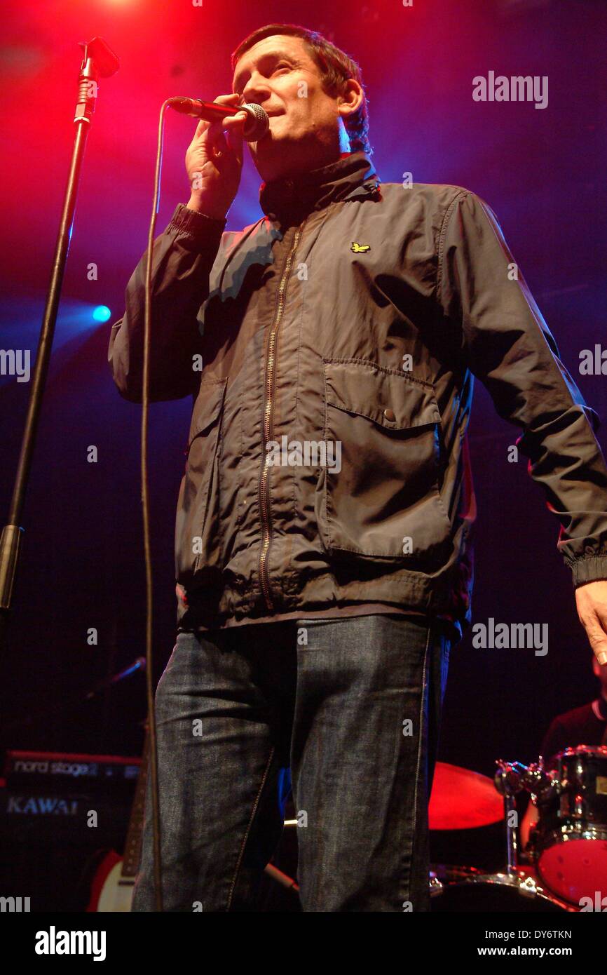 Paul heaton housemartins hi-res stock photography and images - Alamy