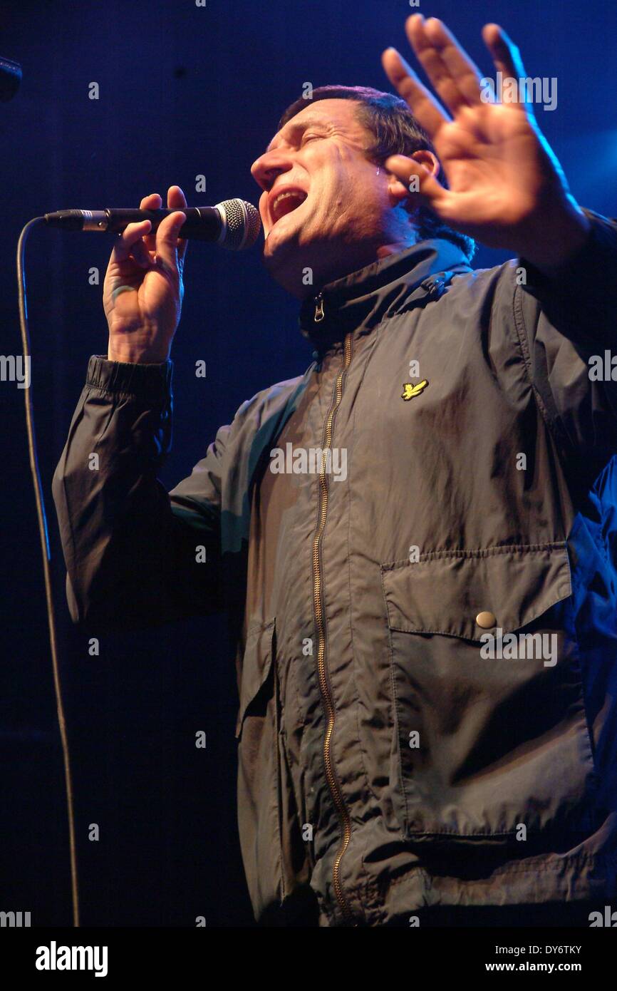 Paul Heaton Housemartins High Resolution Stock Photography and Images ...