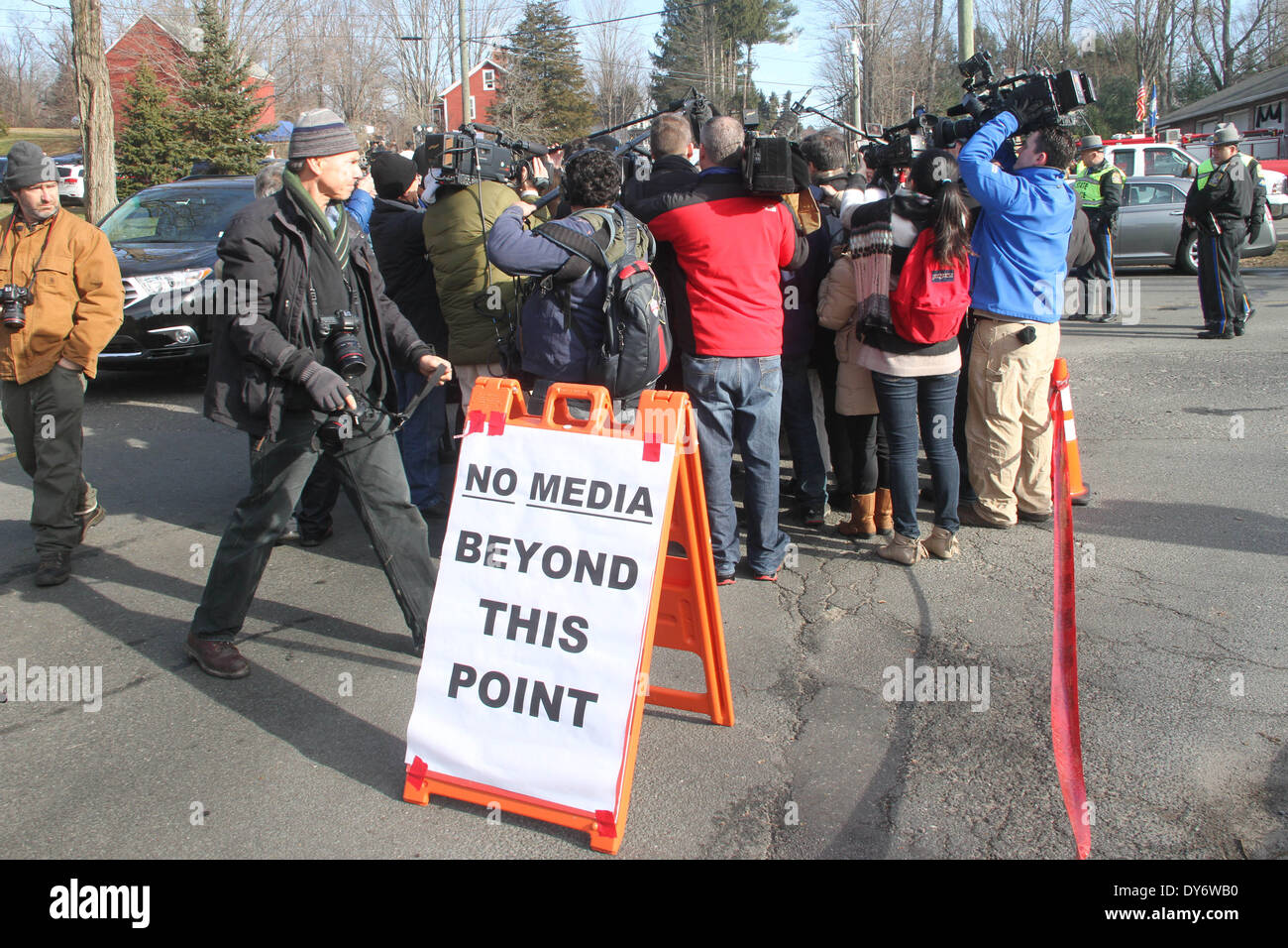 Pictures of Sandy Elementary School and pictures from Newtown CT ...