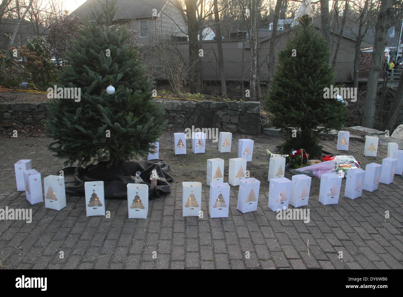 Pictures of Sandy Elementary School and pictures from Newtown CT ...