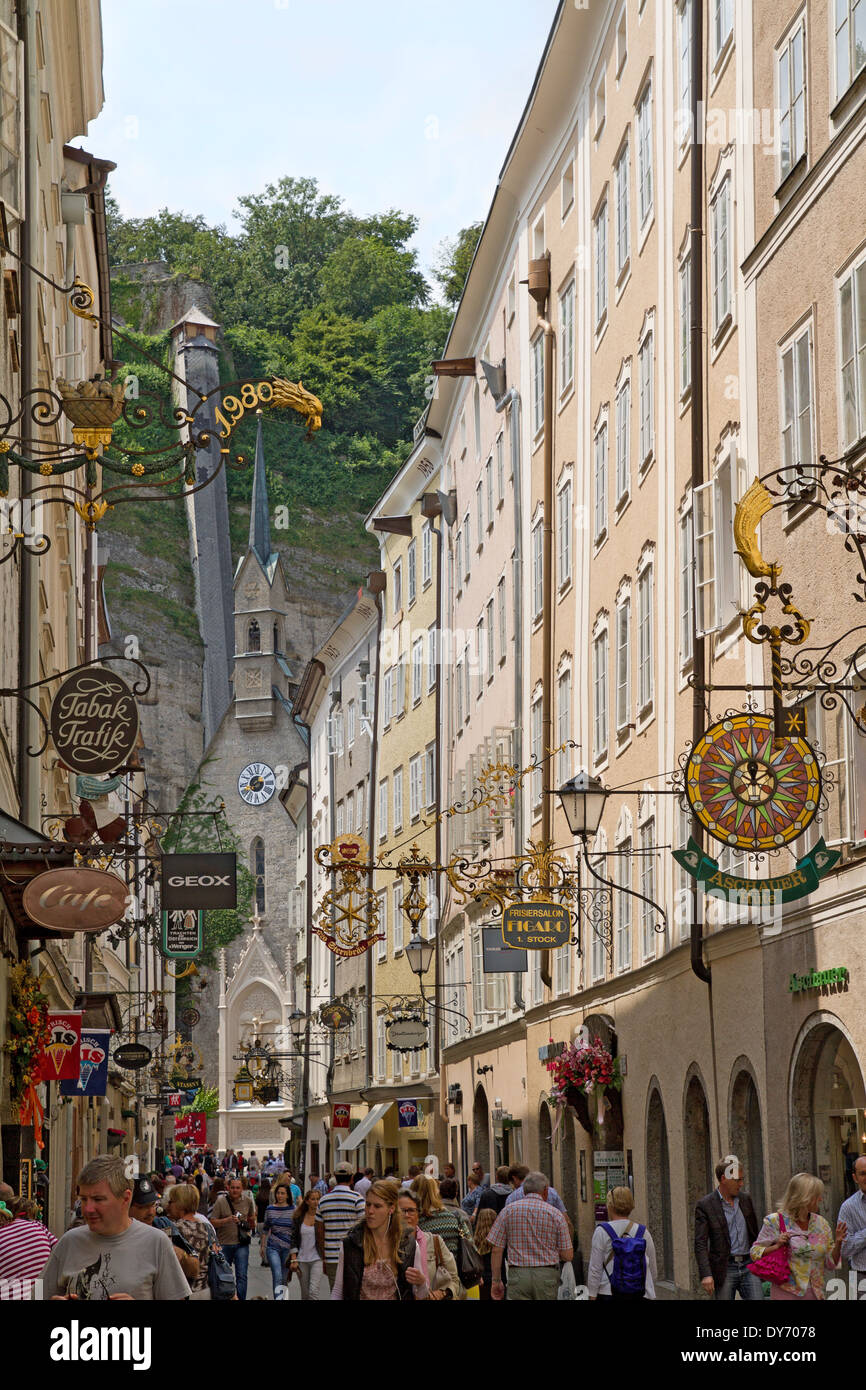 salzburg getreidegasse austria Stock Photo - Alamy