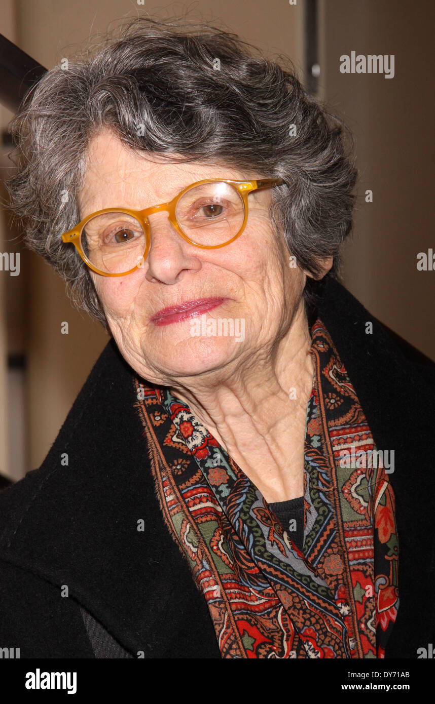 Mary louise wilson hi-res stock photography and images - Alamy