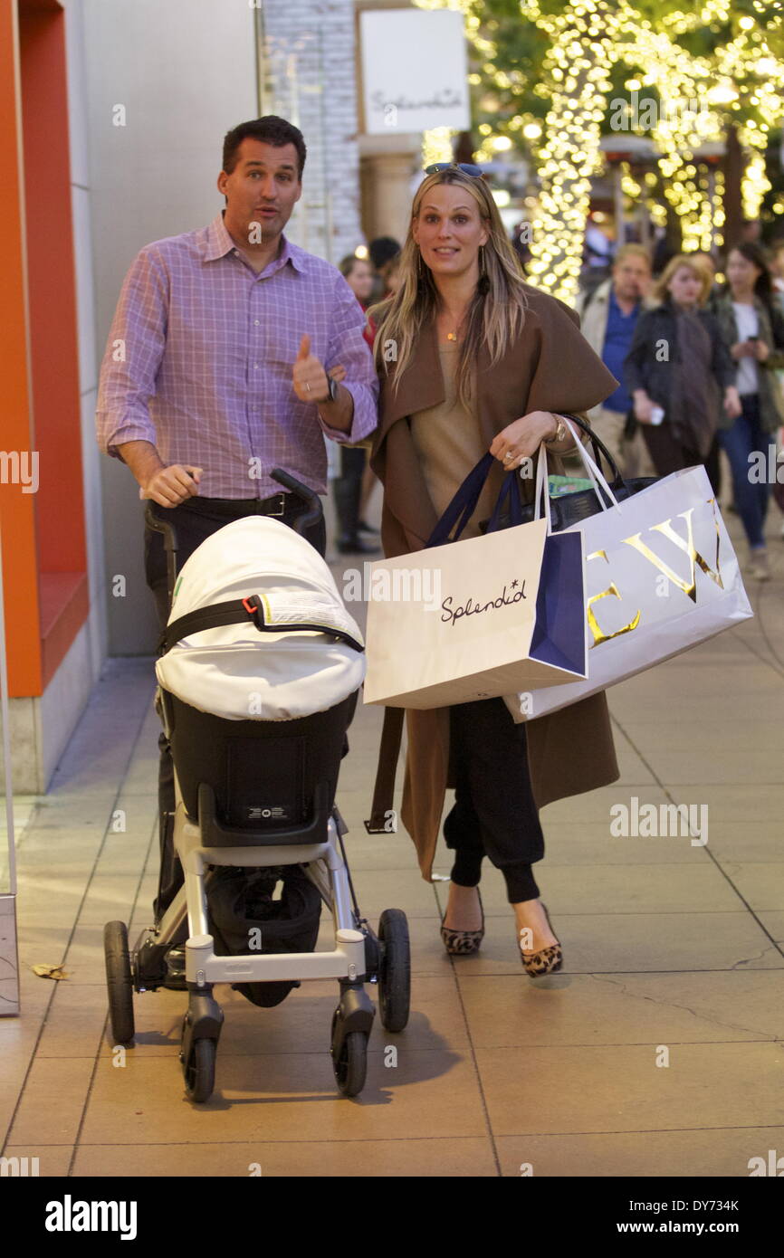 Molly Sims christmas shopping with husband Scott Stuber and son Brooks ...