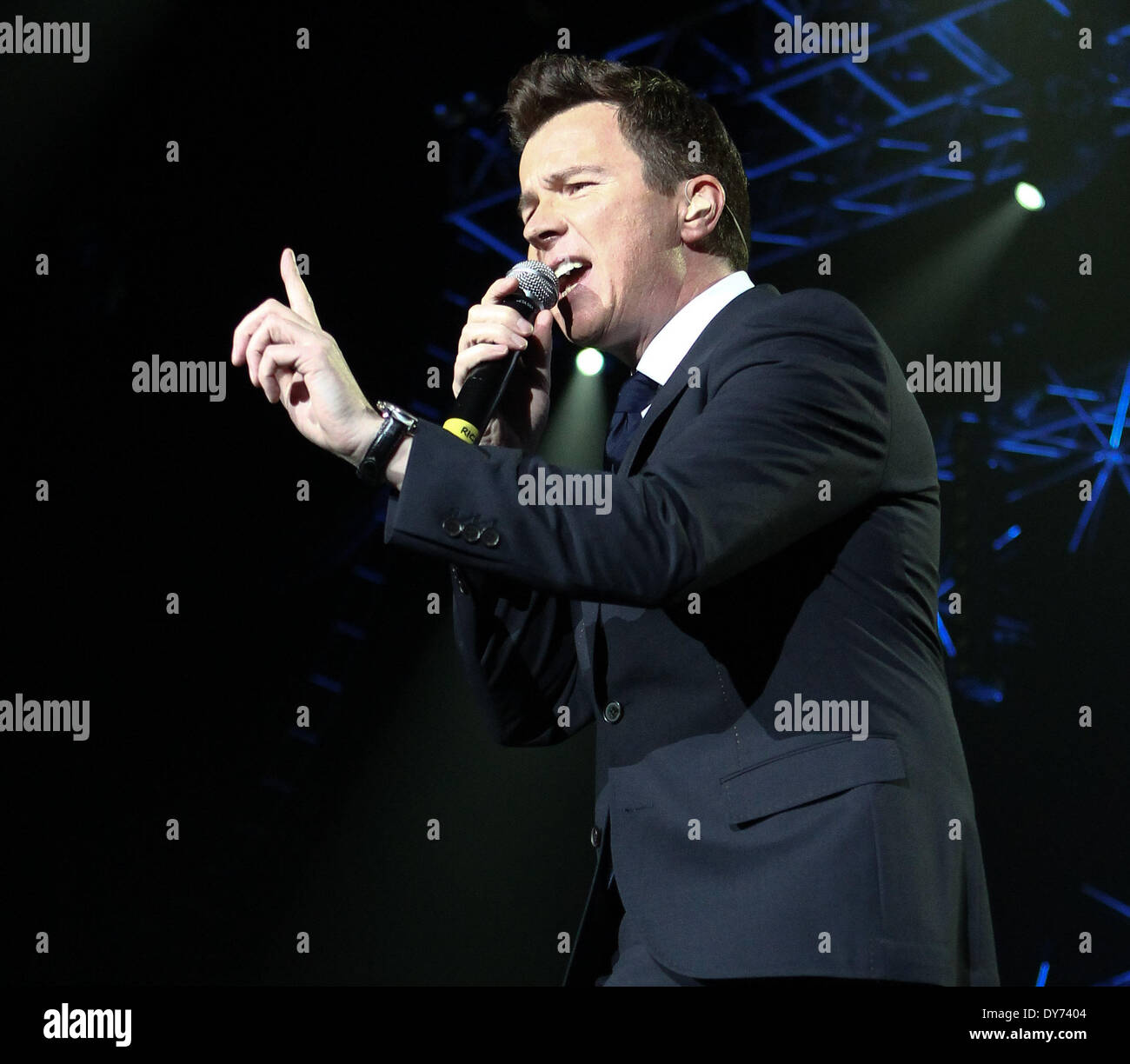 Hit Factory Live's 'Christmas Cracker' at The O2 Arena London ...