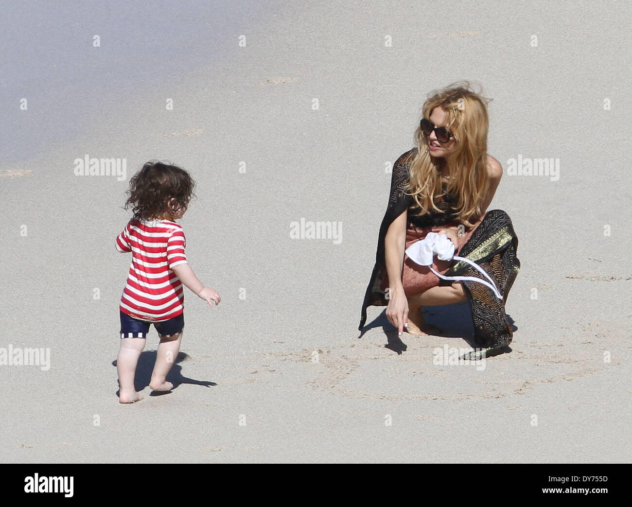 Rachel Zoe and her family enjoy a day at the beach whilst on their ...