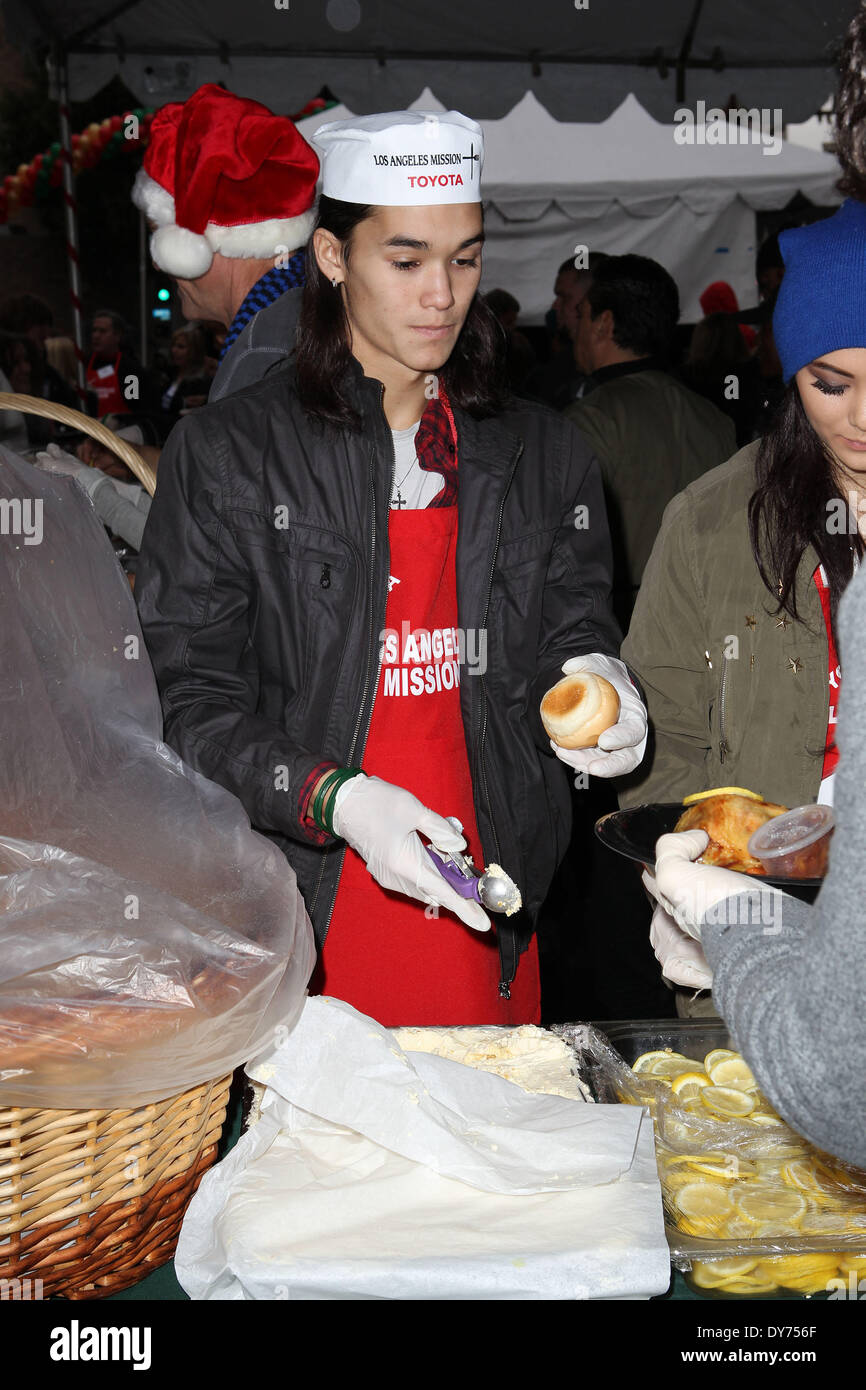 Los Angeles Mission Christmas Eve For The Homeless Featuring: Booboo ...
