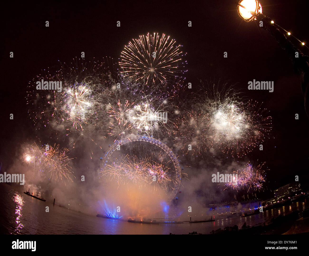 New Year's Firework display centred on the London Eye in Westminister ...