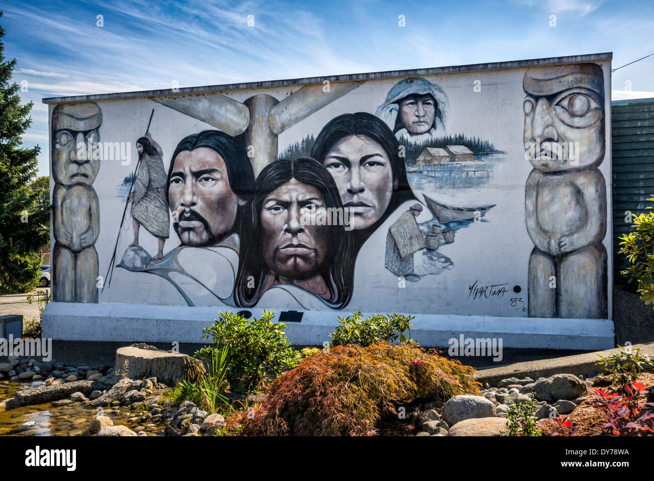 Chemainus mural hi-res stock photography and images - Alamy
