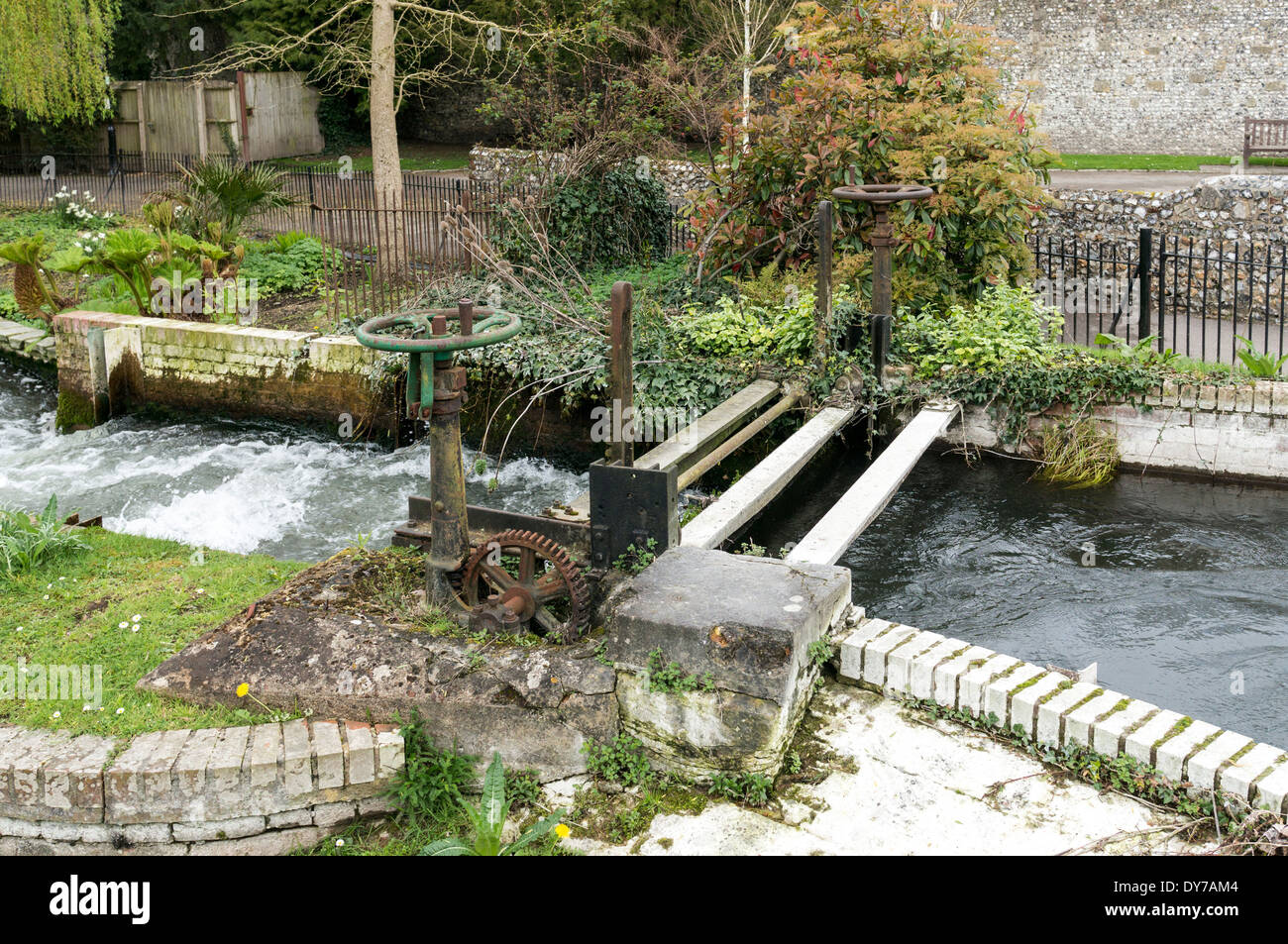Old sluice gate hi-res stock photography and images - Alamy