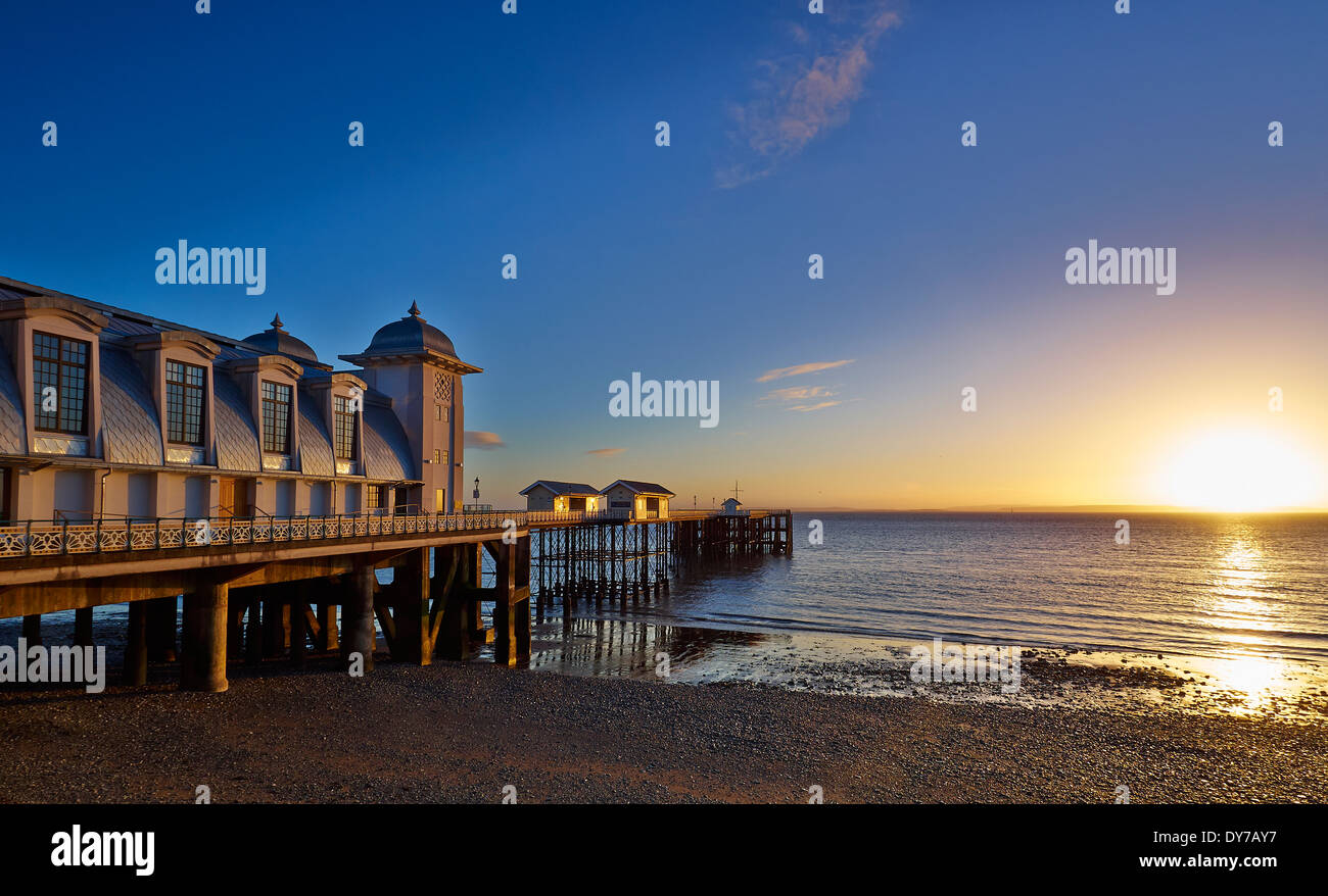Penarth pier hi-res stock photography and images - Alamy