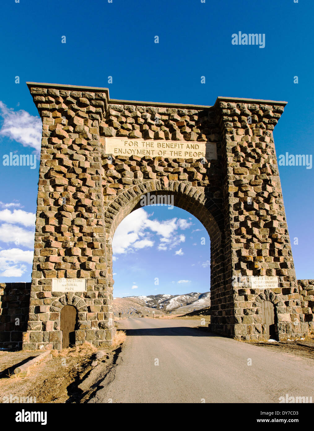 Roosevelt arch 1903 rusticated triumphal hi-res stock photography and ...