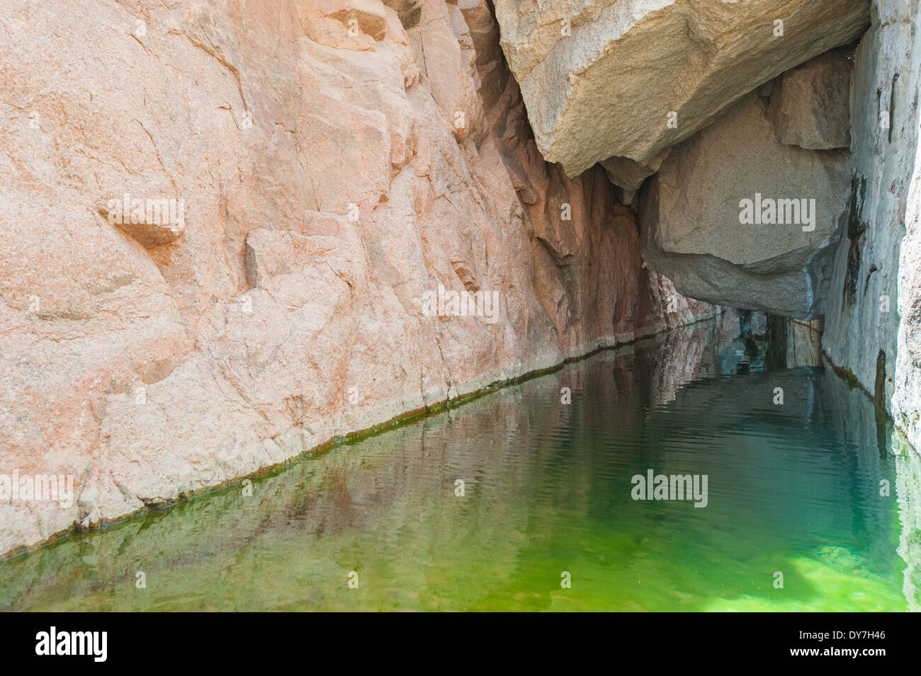 Mountain overhang hi-res stock photography and images - Alamy