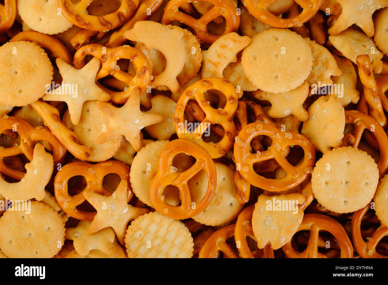 Crackers snacks hi-res stock photography and images - Alamy