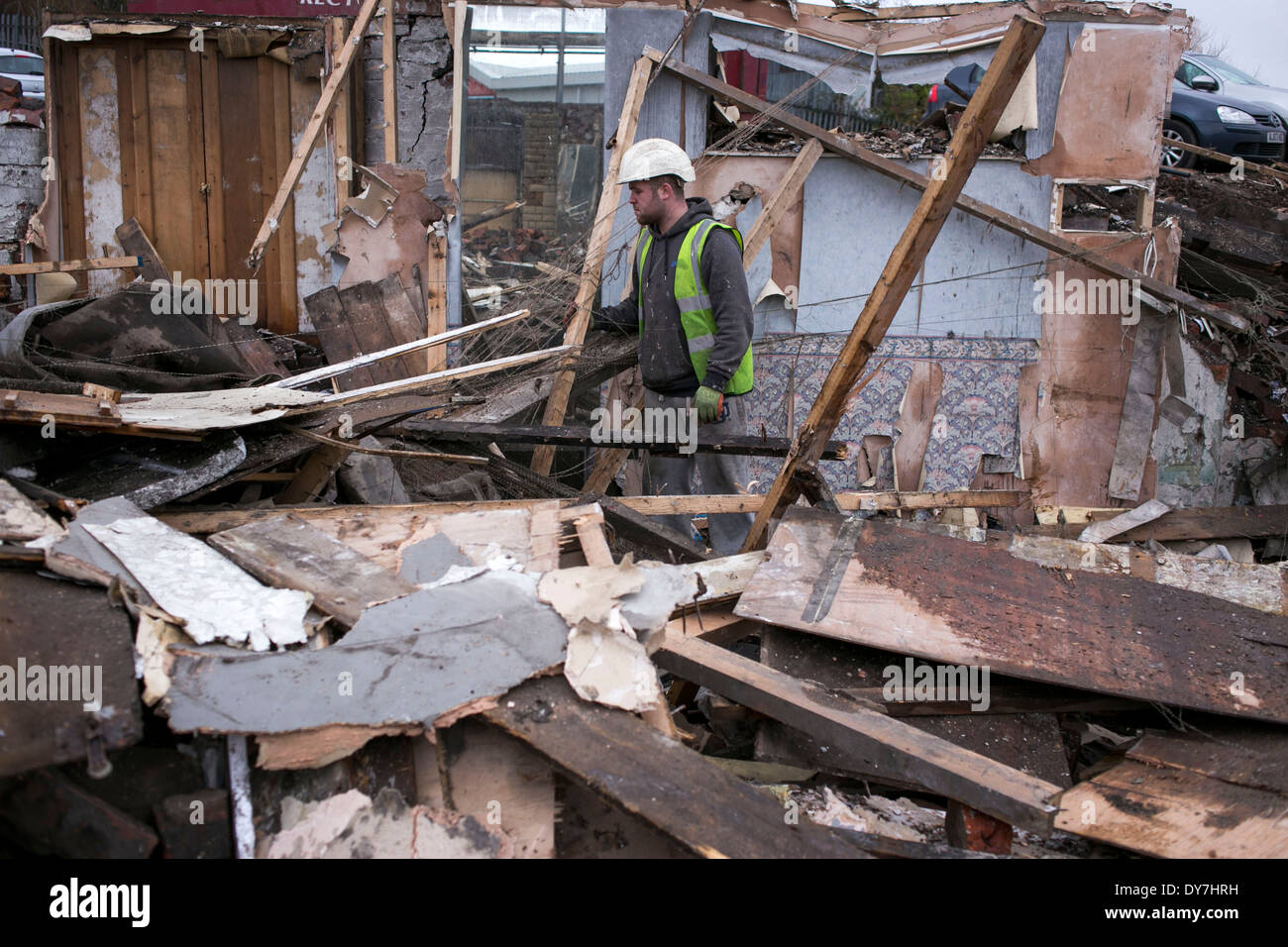 Demolition workers hi-res stock photography and images - Alamy