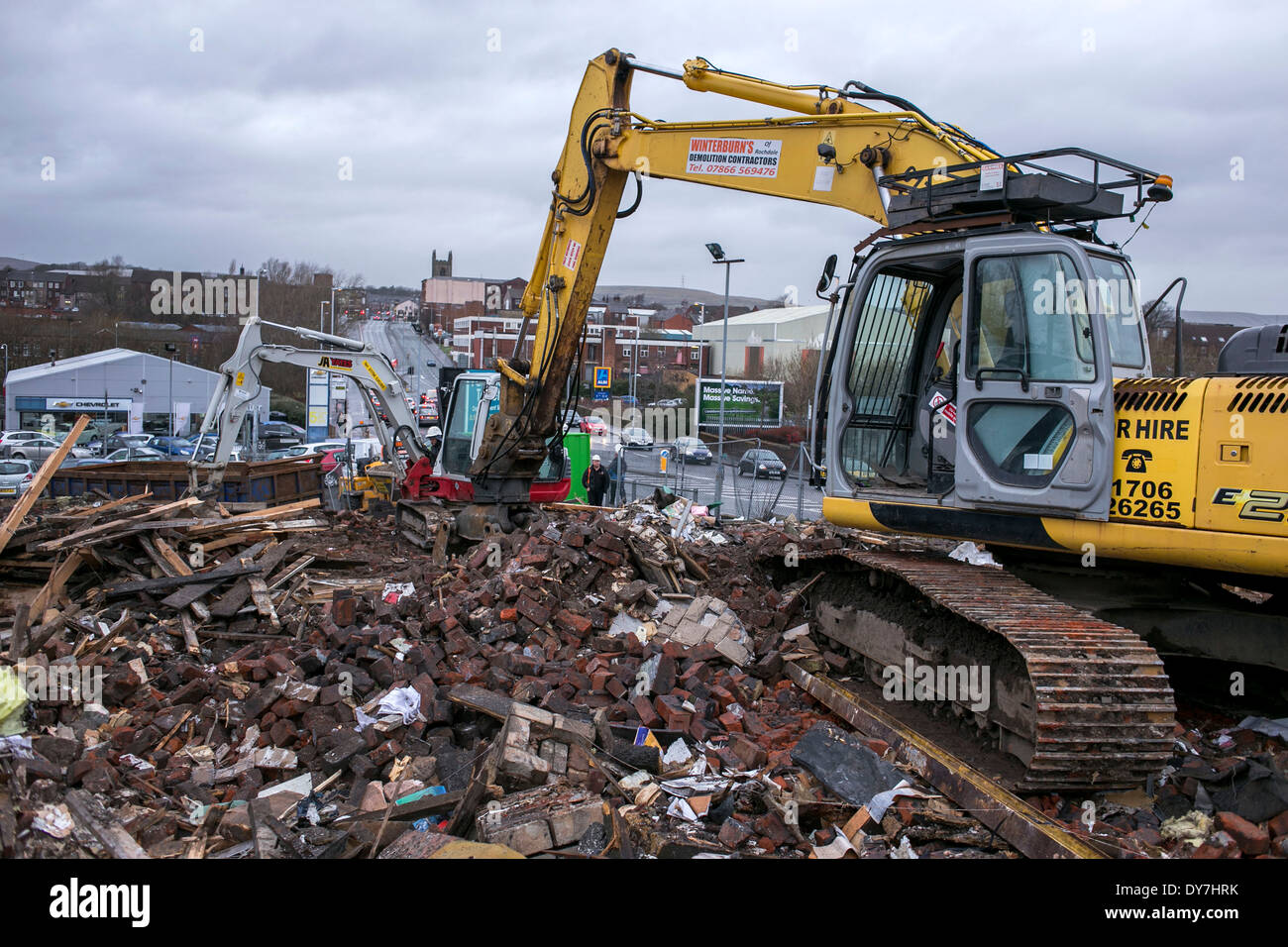 Demolition workers hi-res stock photography and images - Alamy