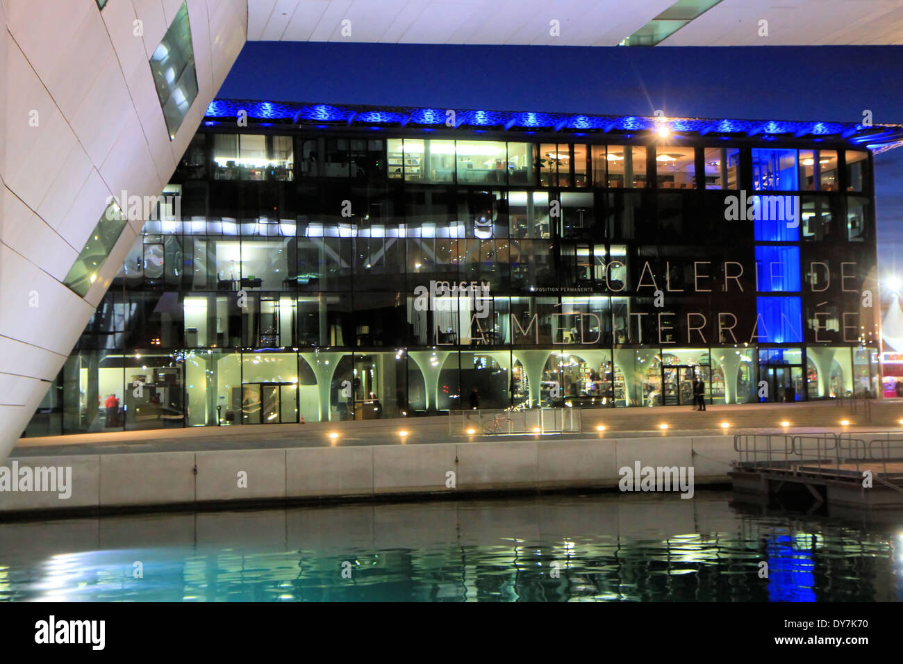 Fibre reinforced concrete architecture hi-res stock photography and ...