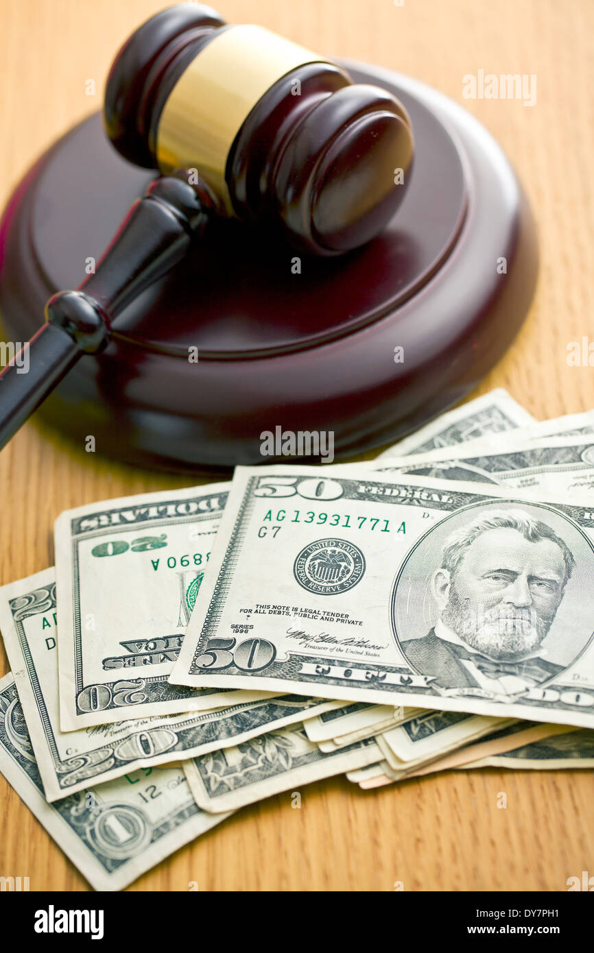 Judge table hi-res stock photography and images - Alamy