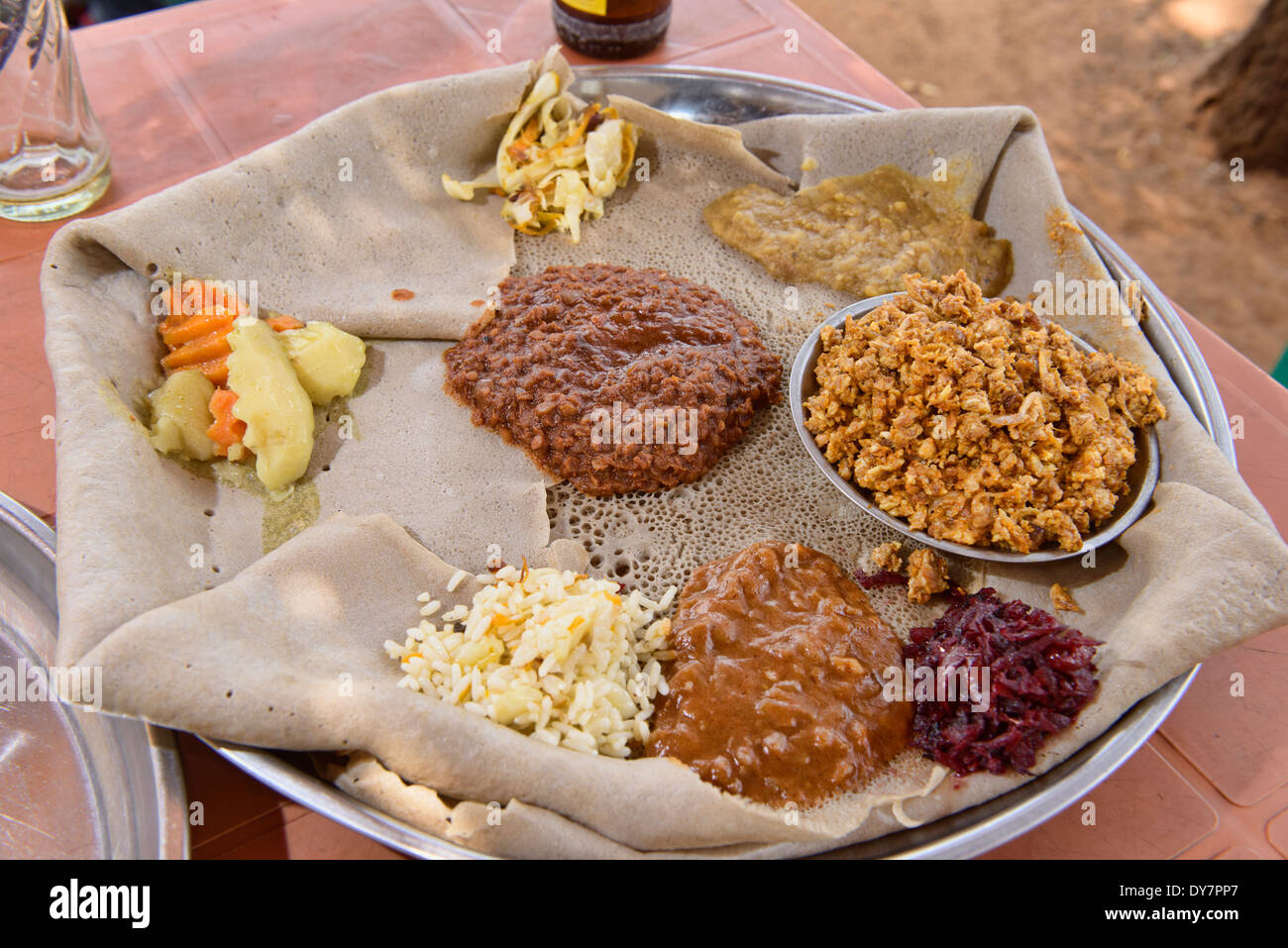 Ethiopian food hi-res stock photography and images - Alamy