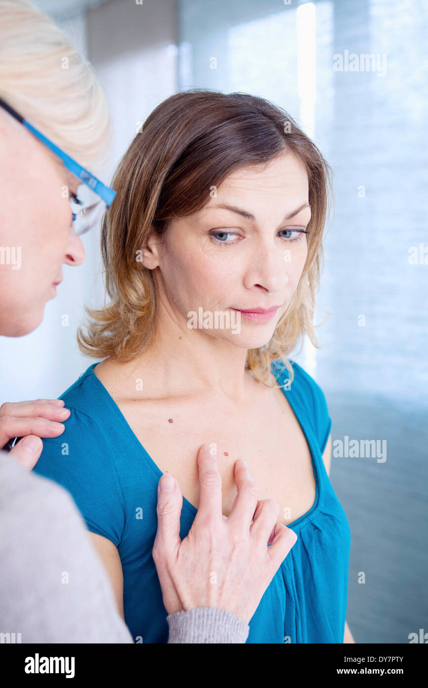 Dermatology symptomatology, woman Stock Photo - Alamy