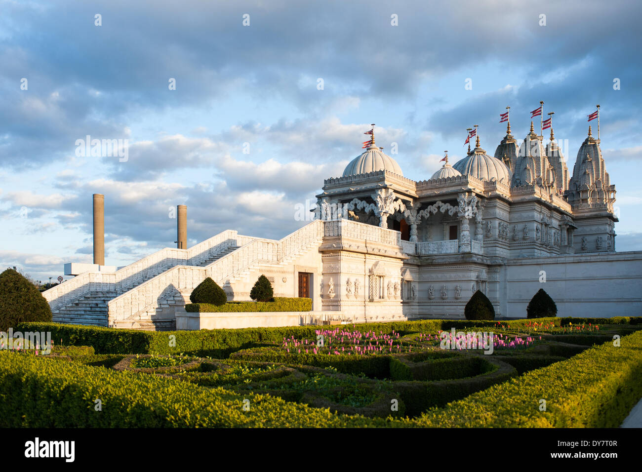 Baps shri swaminarayan mandir london hi-res stock photography and ...