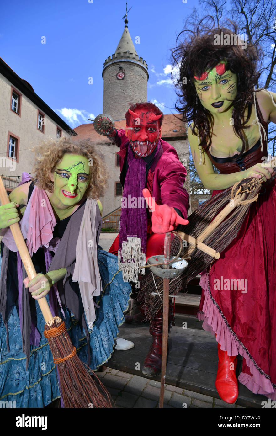 Seitenroda with leuchtenburg near kahla hi-res stock photography and ...