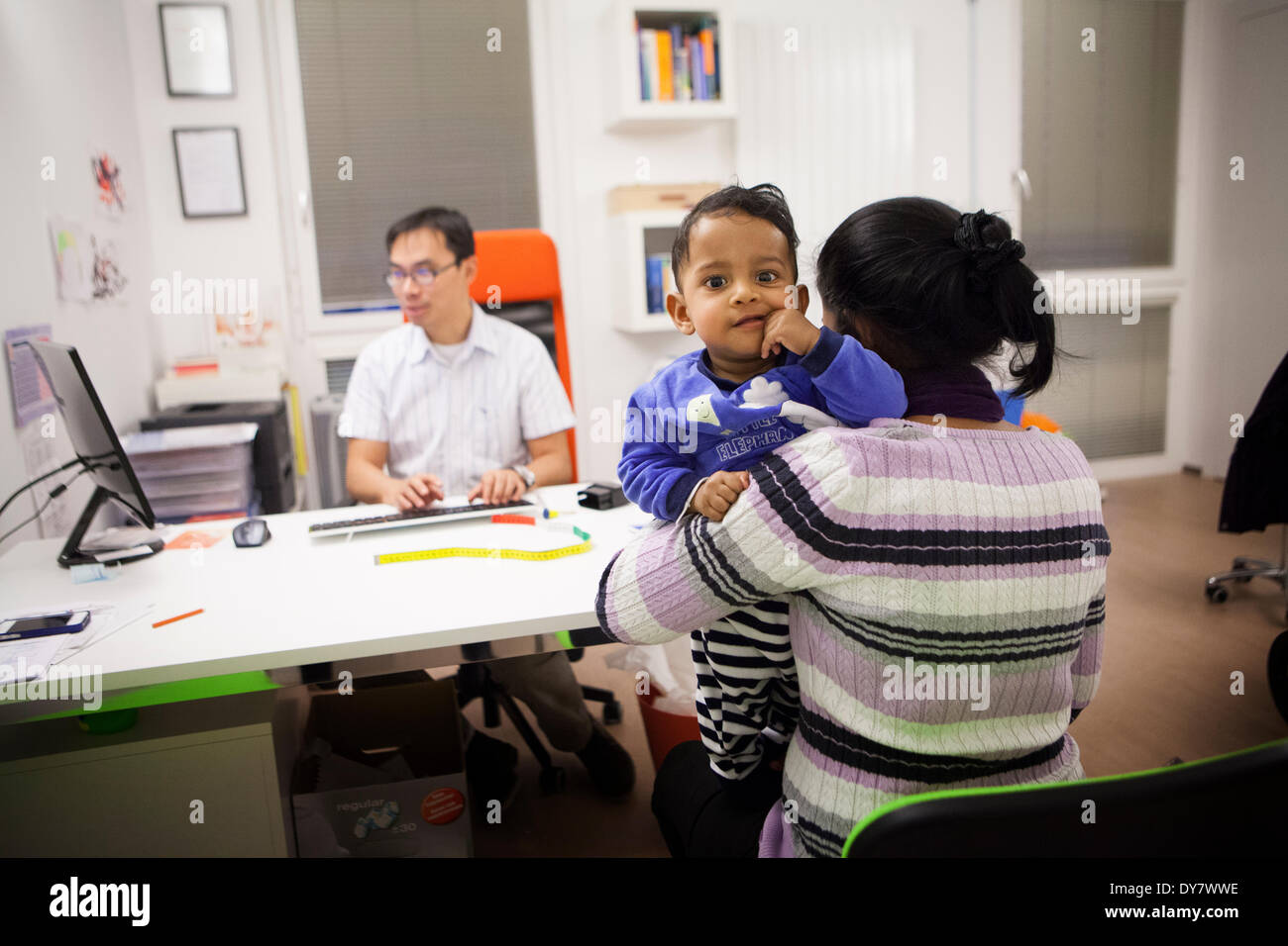 Indian pediatric doctor hi-res stock photography and images - Alamy