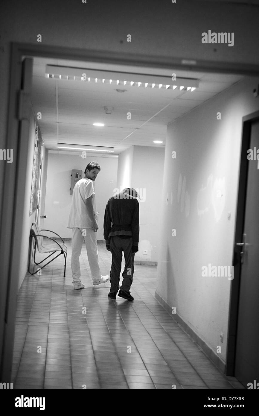 Psychiatric hospital conversation hi-res stock photography and images ...