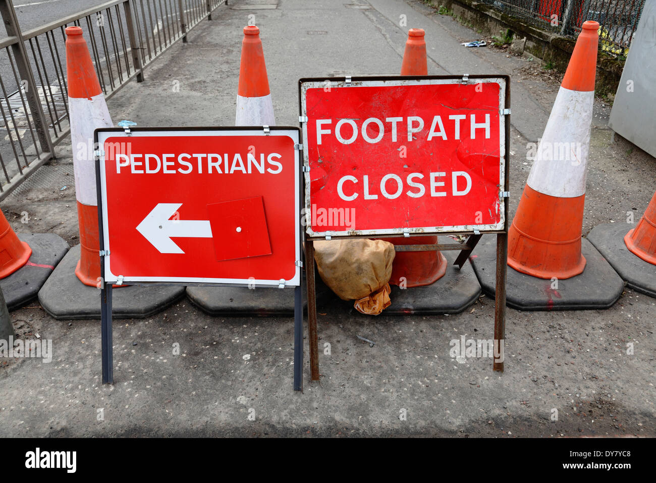 Footpath Closed Sign Stock Photos & Footpath Closed Sign Stock Images ...