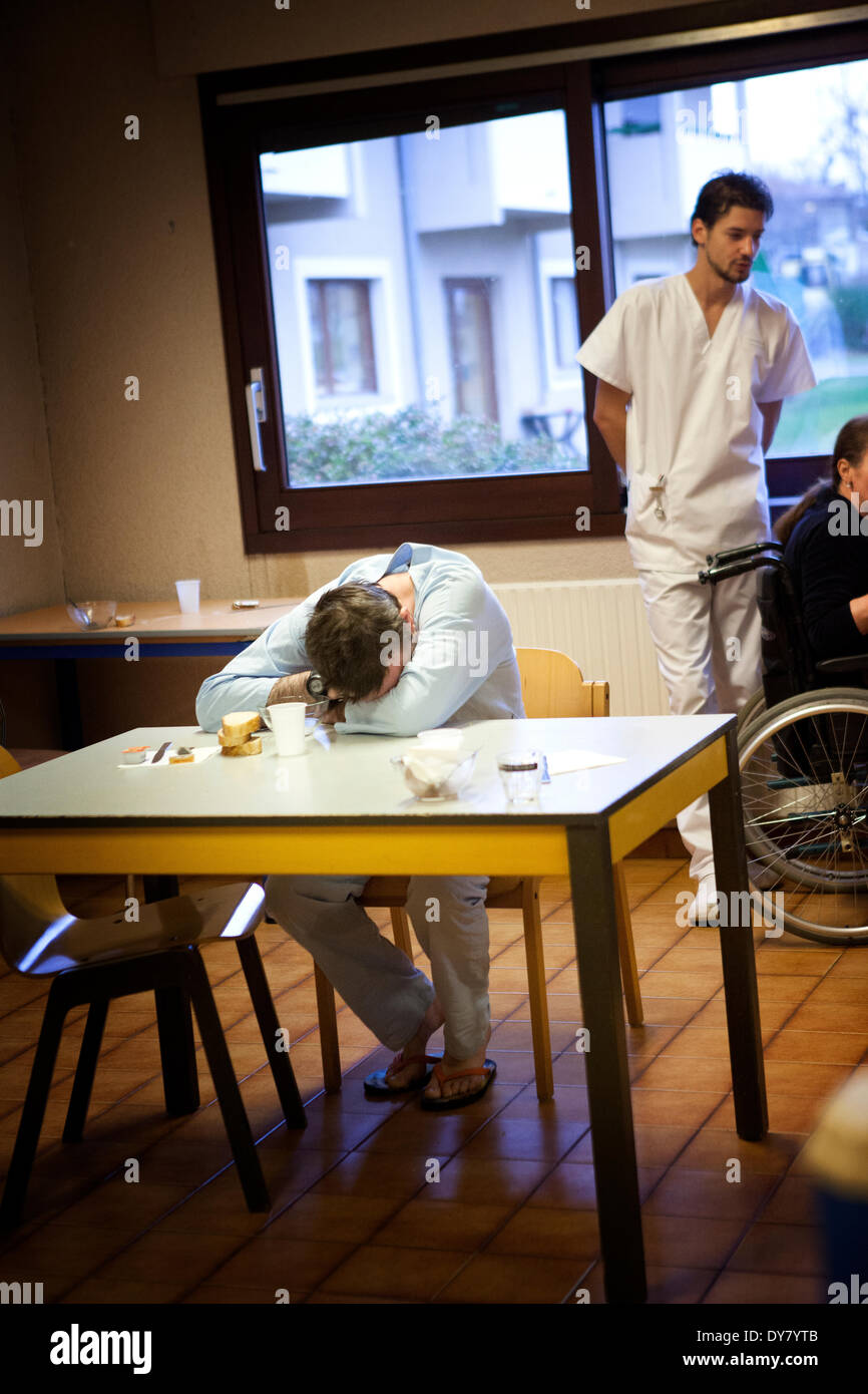 Psychiatric nursing patients hi-res stock photography and images - Alamy