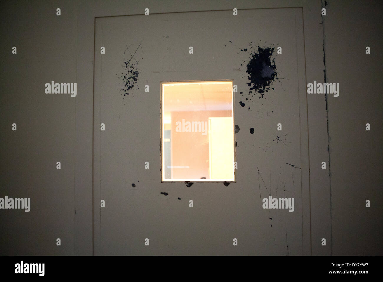 Isolation room hospital hi-res stock photography and images - Alamy