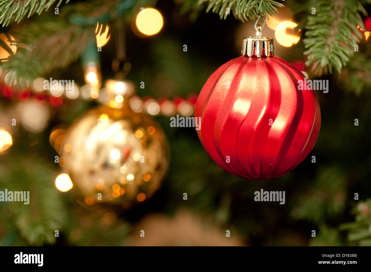 Christmas sphere hi-res stock photography and images - Alamy