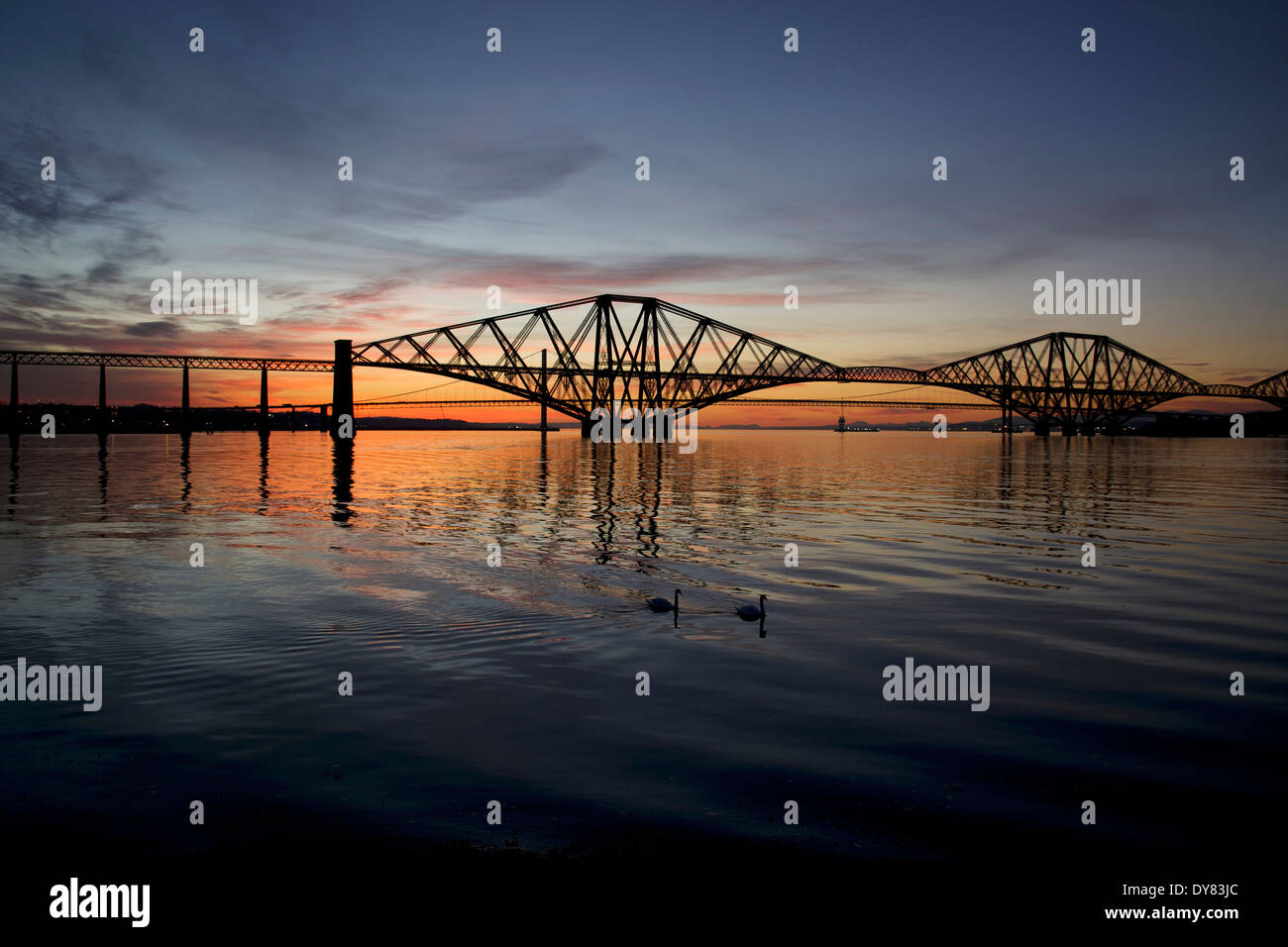 Fourth bridge hi-res stock photography and images - Alamy