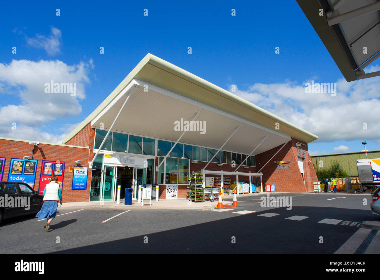 Tuffins hi-res stock photography and images - Alamy